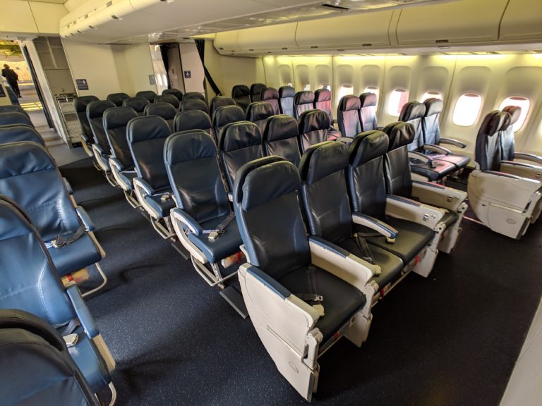 Inside the Delta Flight Museum’s Boeing 747 – Takeoff Junkie